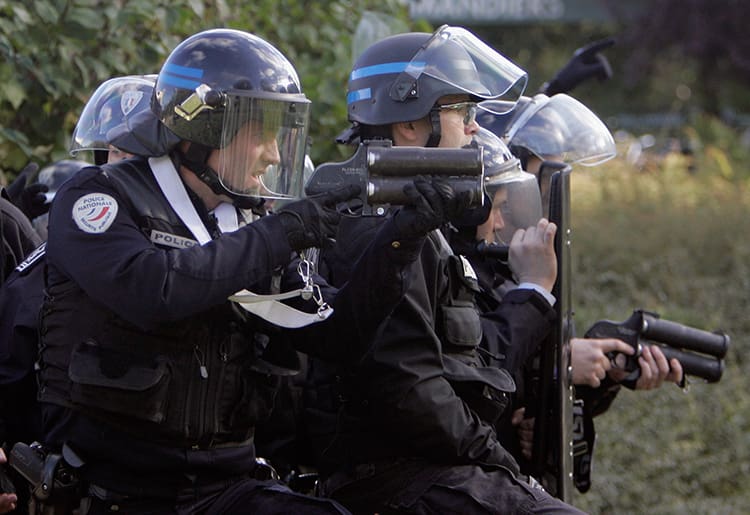 Pour leur trois ans de relation, un CRS offre un weekend à Venise à sa ...